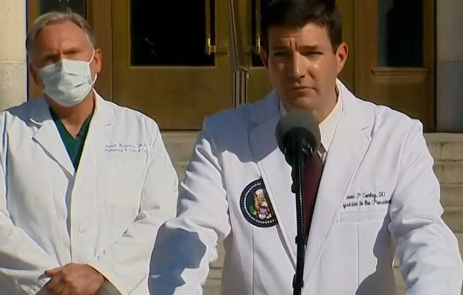 Sean Conley, médico de la Casa Blanca, declaró que Trump «puede irse a ...