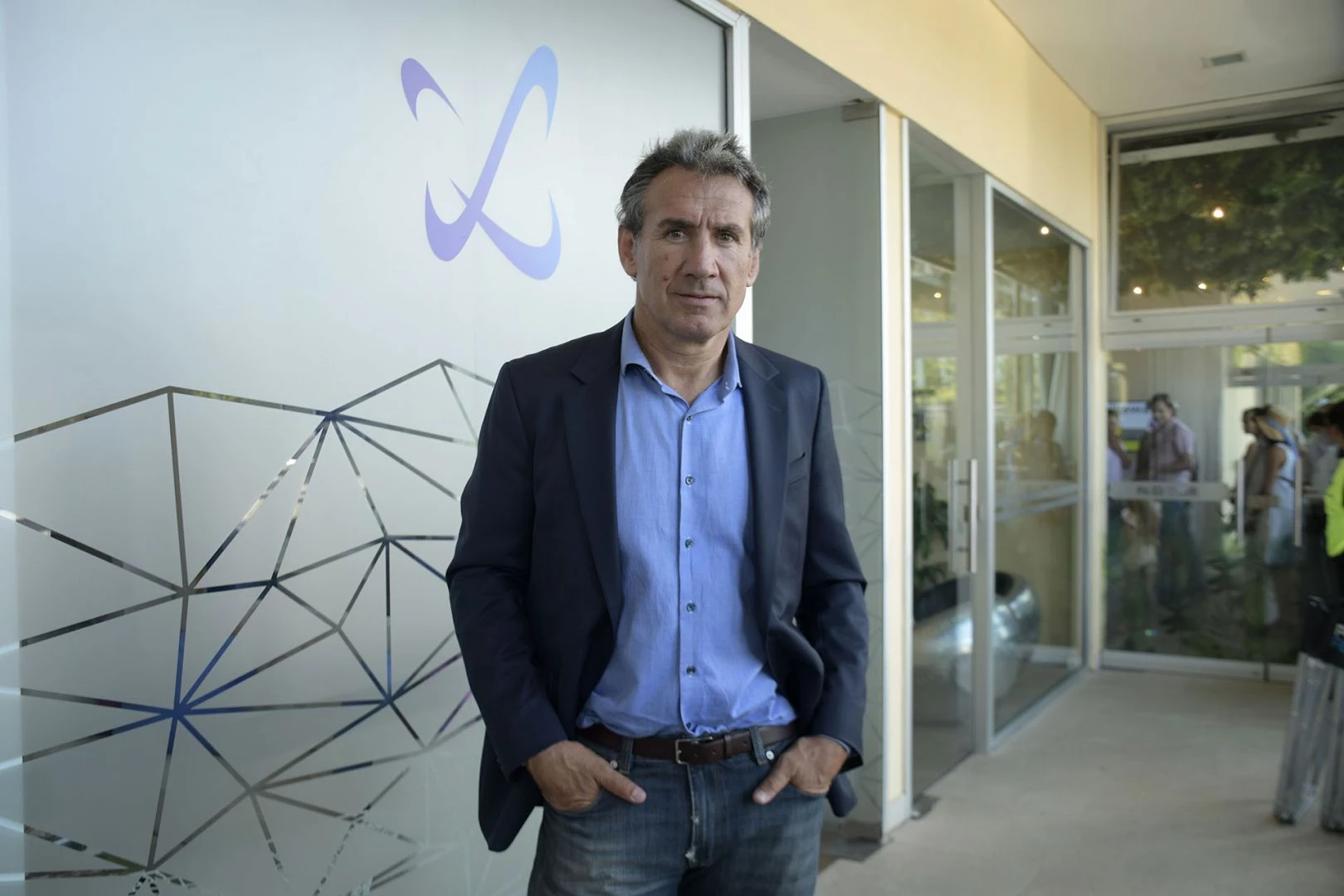 Nicole Neumann reveló quién es el hombre que la contiene – GENTE Online