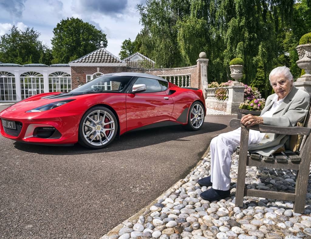 Murió Hazel Chapman, el alma y cofundadora de Lotus: tenía 94 años ...