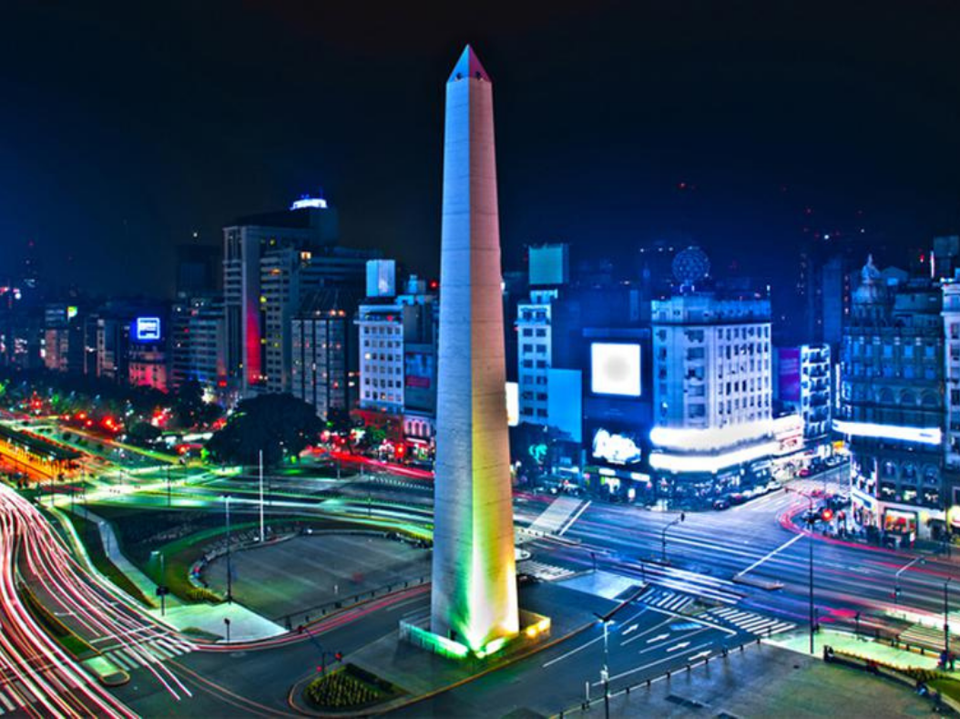 El obelisco cumplió 86 años: se construyó en honor a los 400 años de la ...