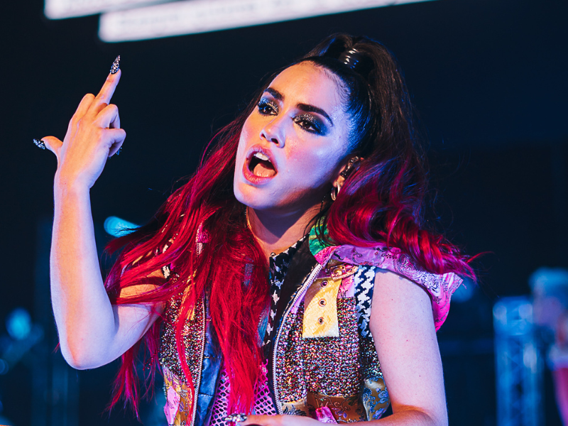 Lali se convirtió en la primera mujer argentina en agotar las entradas ...