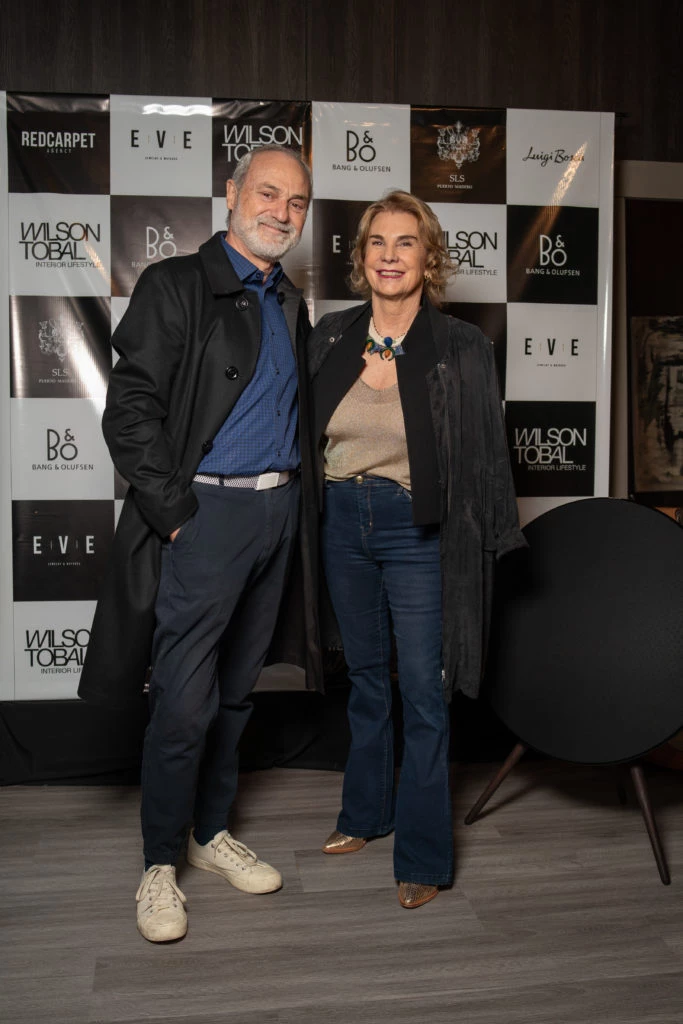 Benjamin Vicuña y Camila Homs coincidieron en la inauguración de Bang ...