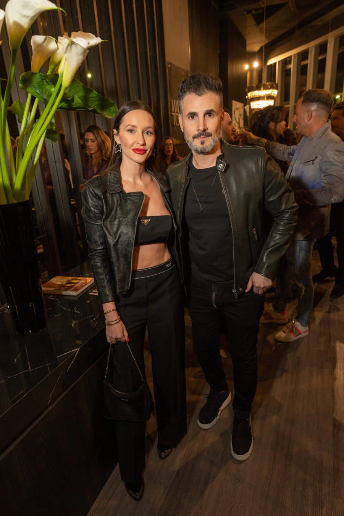 Benjamin Vicuña y Camila Homs coincidieron en la inauguración de Bang ...