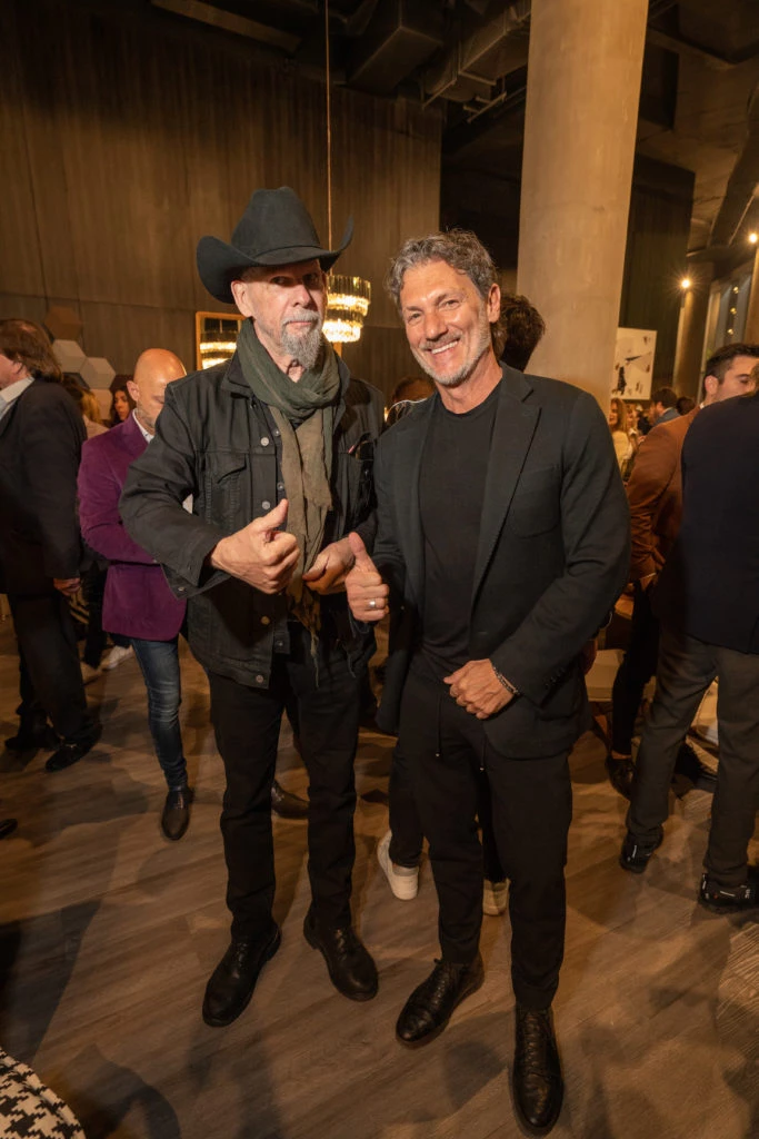 Benjamin Vicuña y Camila Homs coincidieron en la inauguración de Bang ...