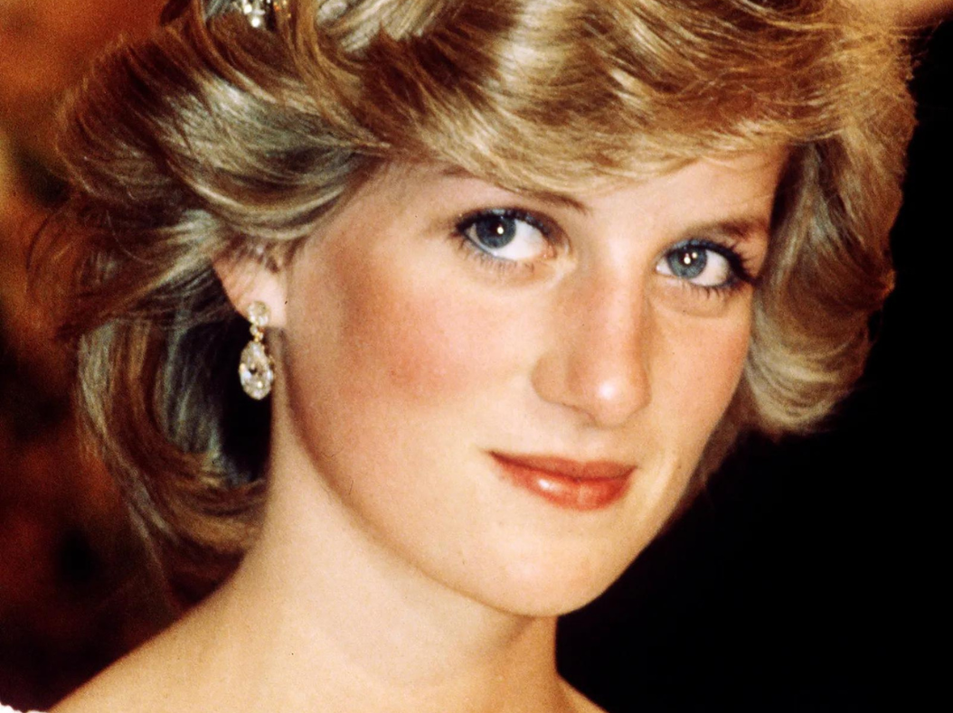 The Crown: cuáles son los icónicos looks de Lady Di que recrea la serie ...