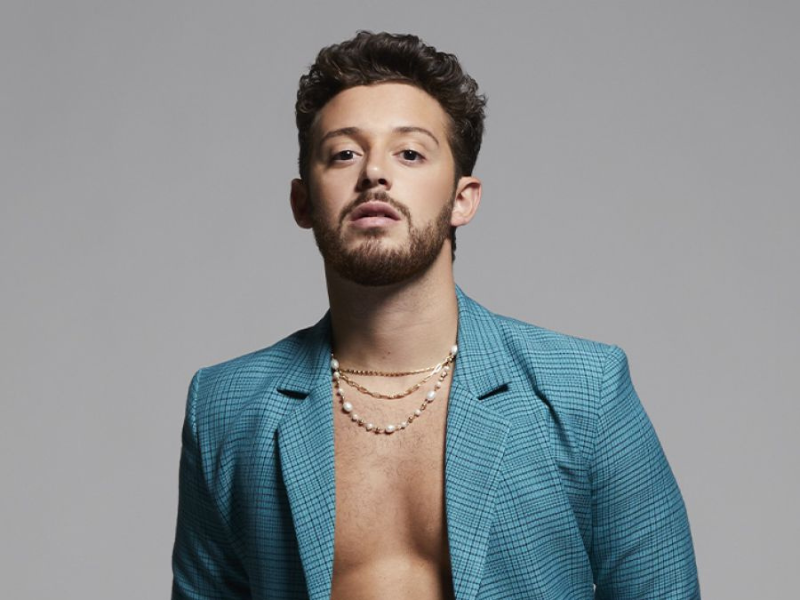 El inesperado cambio de Look de Ruggero Pasquarelli para recibir sus 30 ...