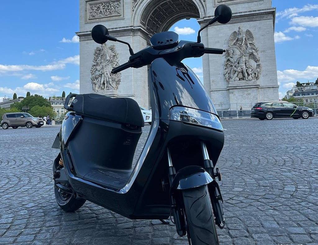 Segway E300SE: Potencia, estilo y tecnología en movilidad urbana ...