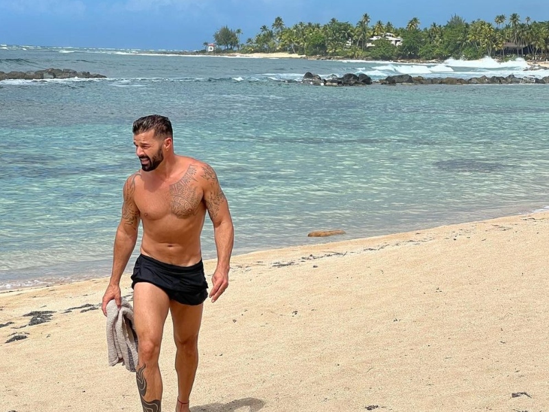 Ricky Martin posa sexy al sol en su nueva vida de soltero – GENTE Online
