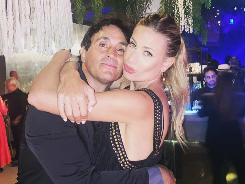 Los 40 de Ivana Saccani: desayuno familiar, mimos de Sebastián ...