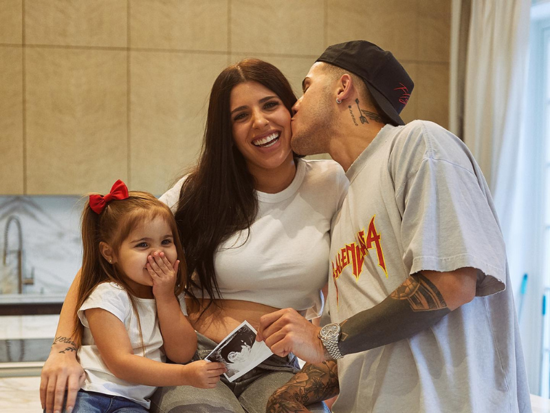 Nació Benjamín, el segundo hijo de Enzo Fernández y Valentina Cervantes ...