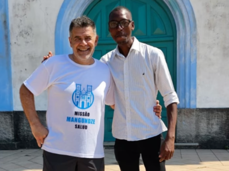 Julián Weich y su labor humanitaria en Mozambique: el reencuentro con ...