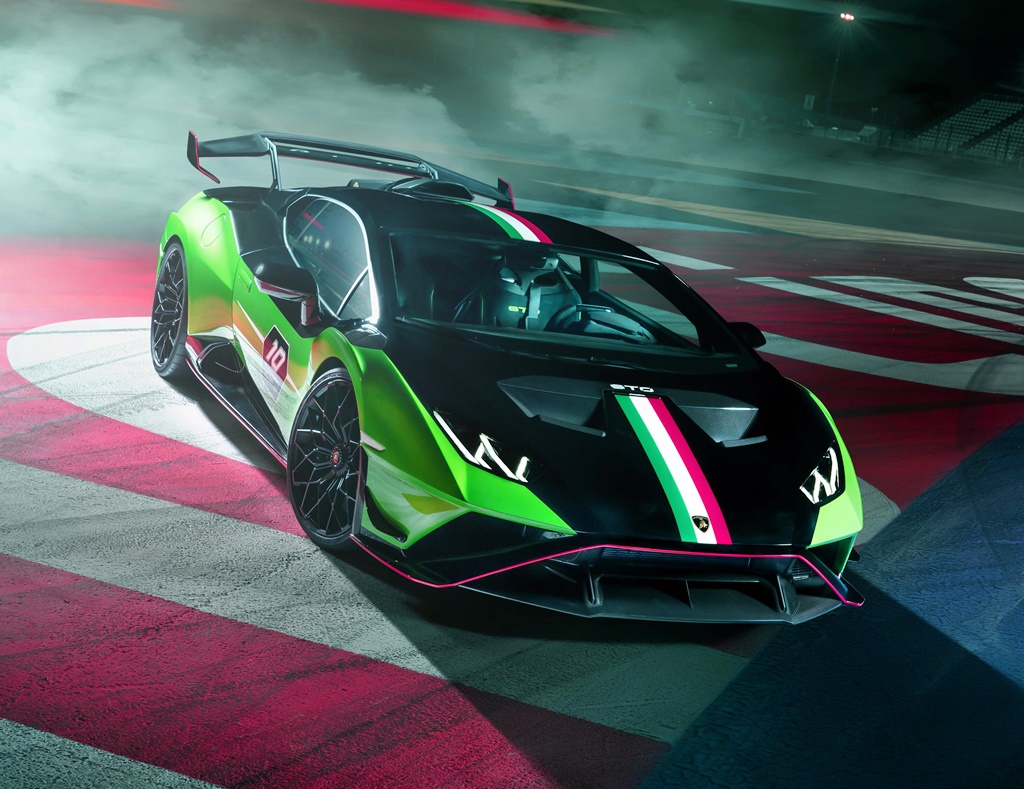 El superdeportivo de Lamborghini que une el asfalto con la pista ...