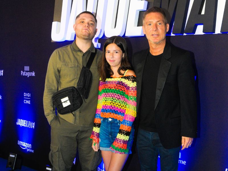 Margarita y Toto Kirzner acompañaron a su papá Adrián Suar en el ...