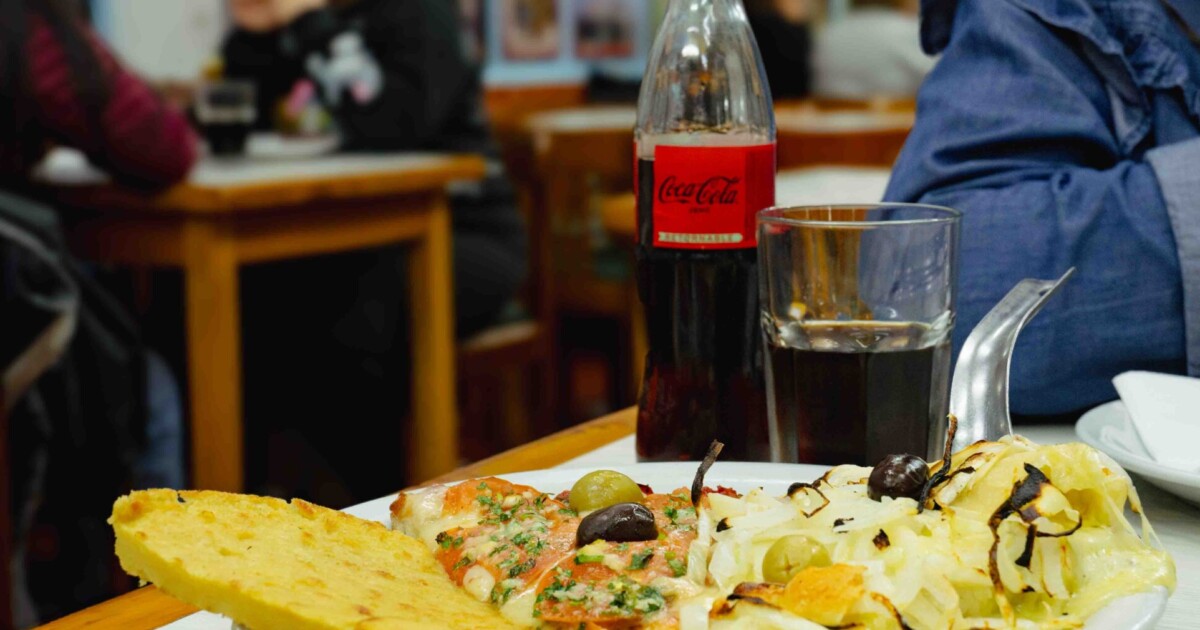 Un clásico porteño: así se come en El Cuartito – GENTE Online