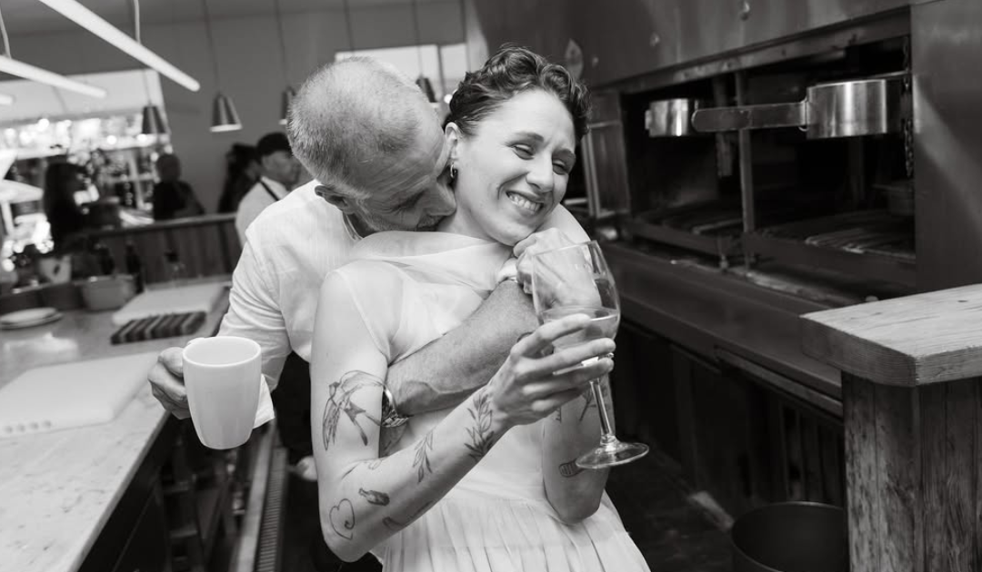 Las fotos del íntimo casamiento de Christian Petersen y Sofía Zelaschi – GENTE Online