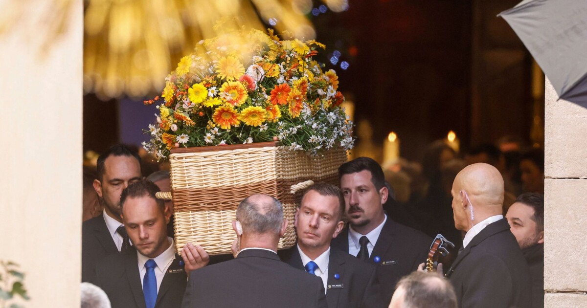 La verdad detrás del ataúd de mimbre de Brigitte Bardot: cómo era ...