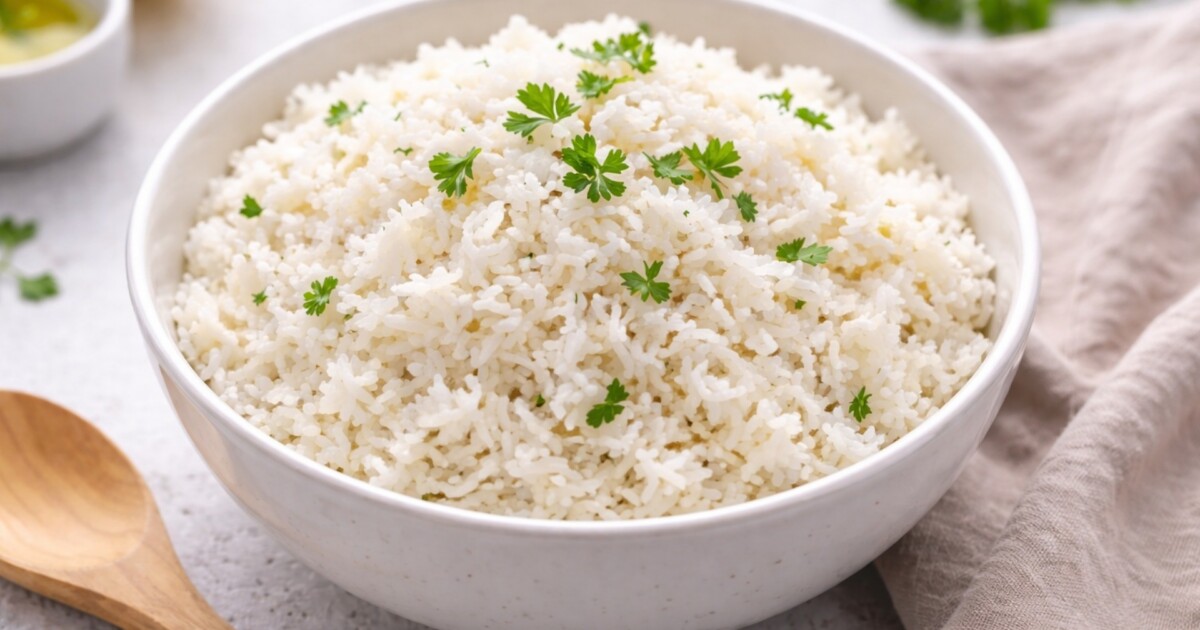 El error más común al cocinar arroz que puede arruinar su textura ...